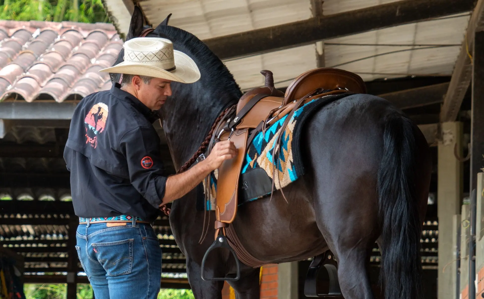 5 Claves al Elegir Sillas de Montar Livianas: Rendimiento, Comodidad y ...